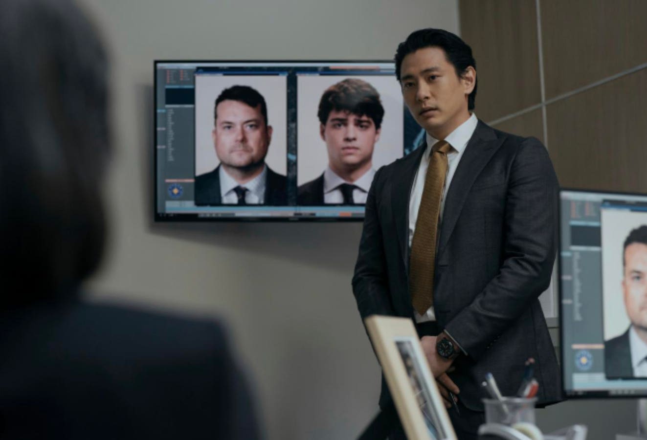 Teo Yoo Teams Up With Noah Centineo In Witty Spy Series ‘The Recruit’ – Asian Financial Daily